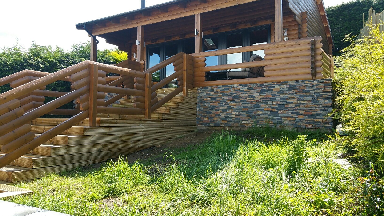 Black & Rusty Ledgestone Panels | Real Stone Cladding