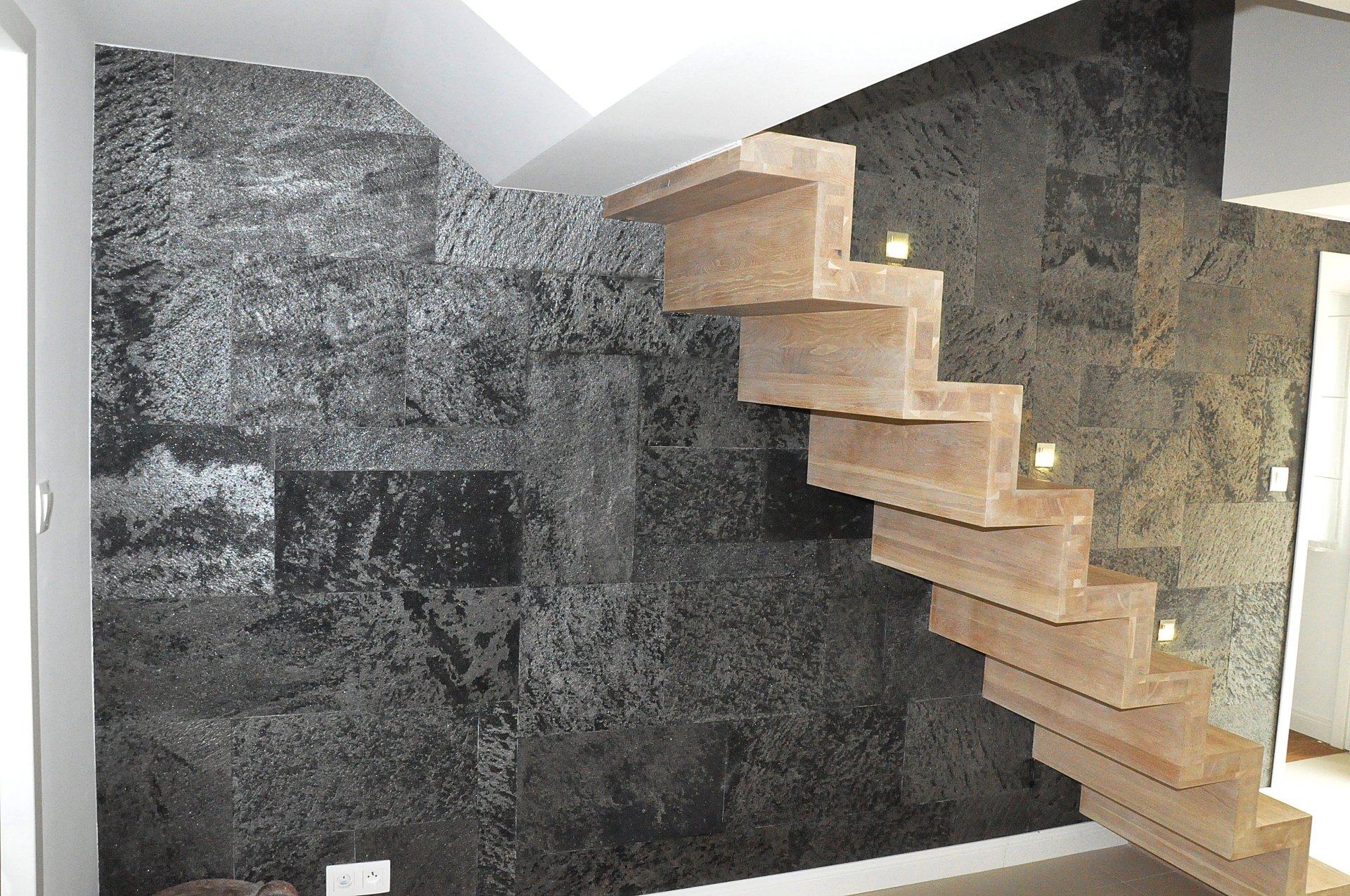 Stone Veneer. Thin Panels, Sheets, Cladding | Real Sandstone Cladding ...