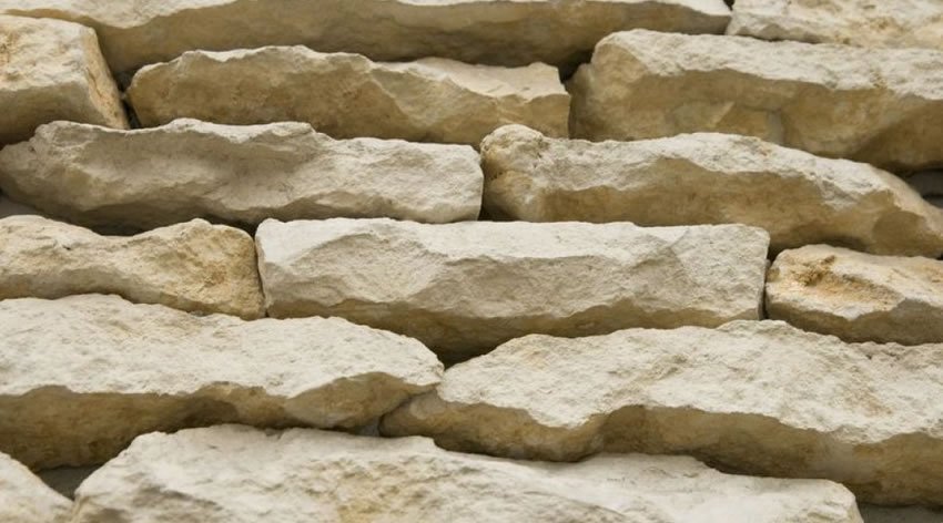 Random Coursed Limestone - Natural Rubble Limestone | Real Stone Cladding