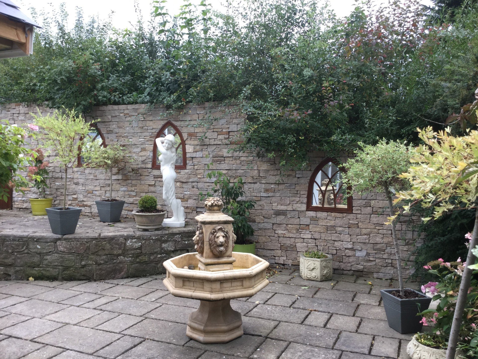 Rustic Gneiss Stone Panel System | Real Stone Cladding UK