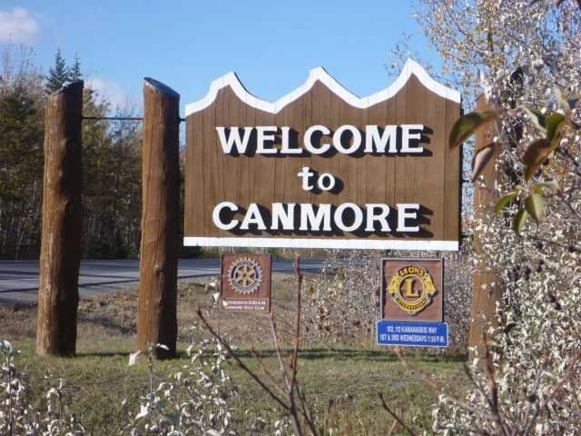 Calgary Limo | Limousine Service | Party Buses Shuttles SUVs