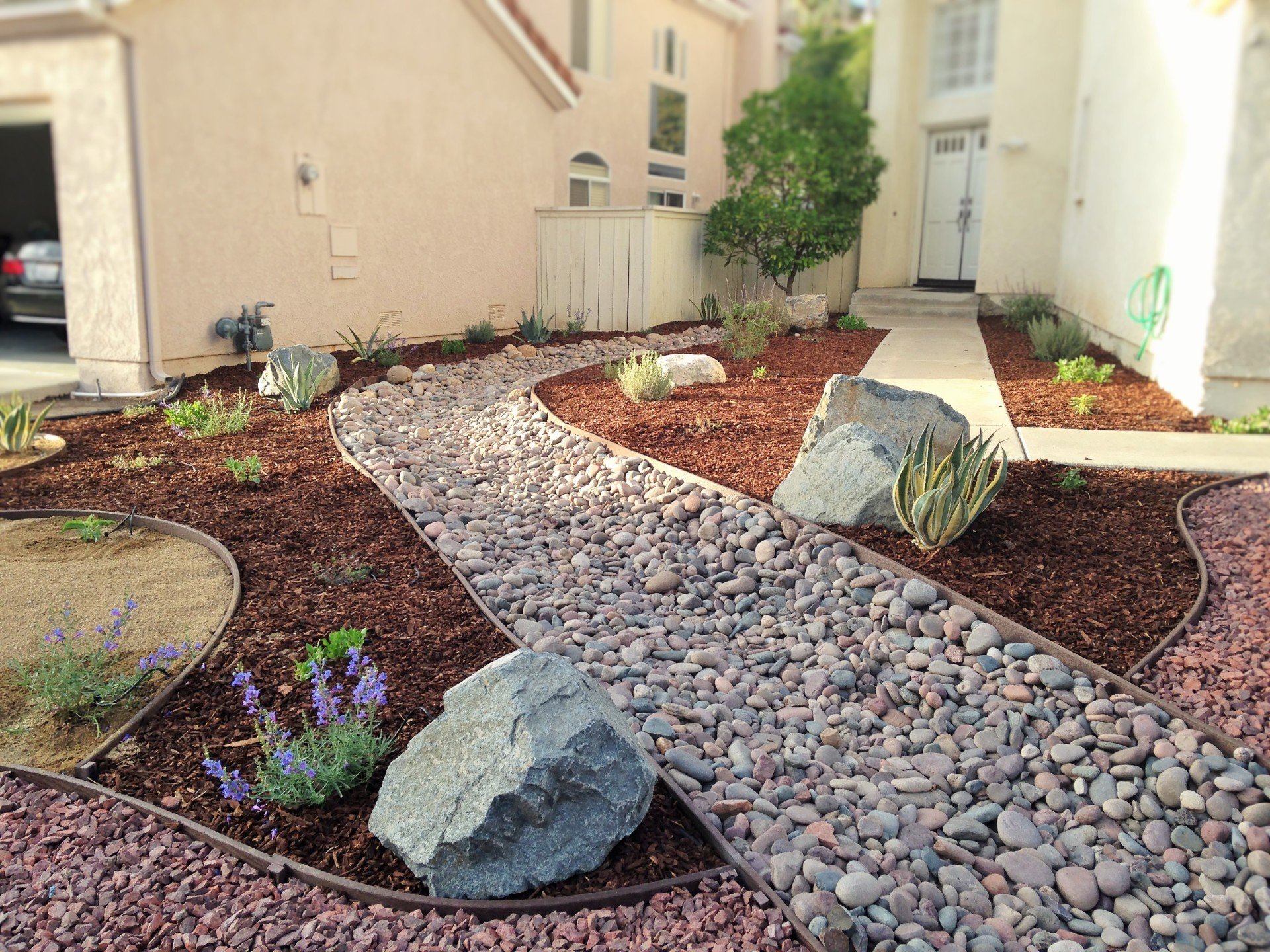 River Rock Outscape Projects Gallery