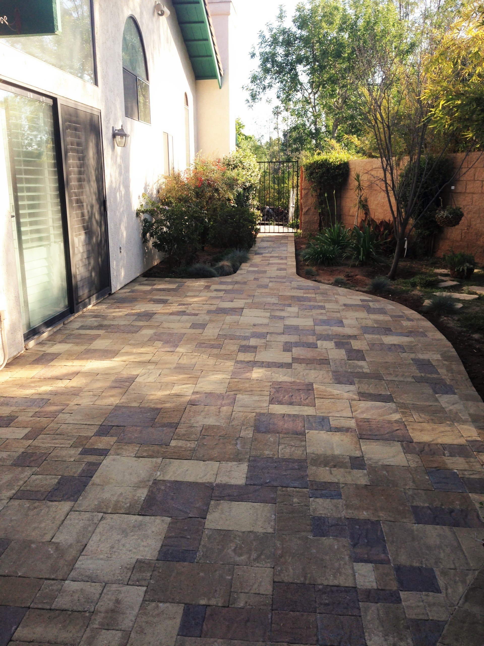 River Rock Outscape Projects Gallery