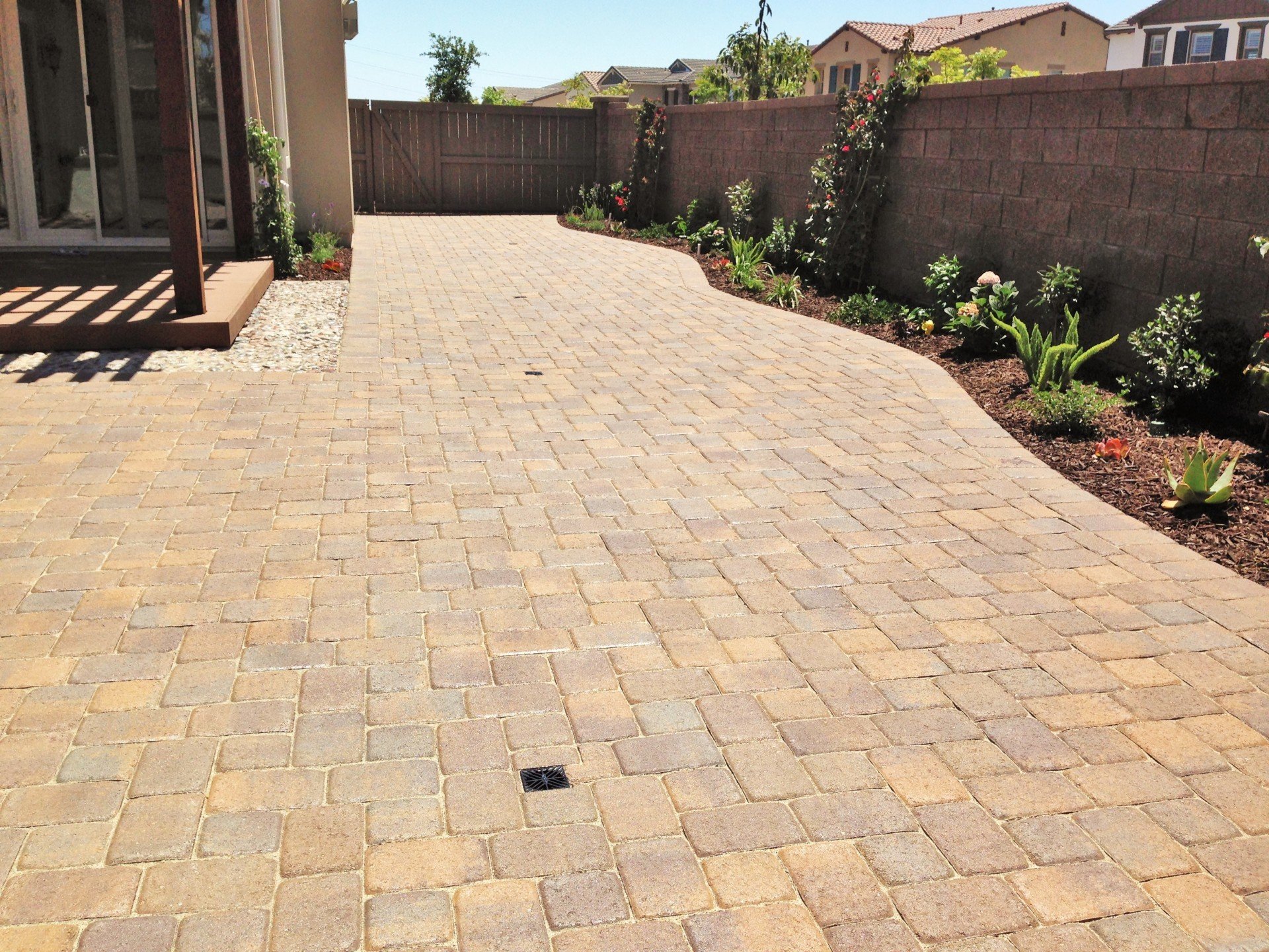 River Rock Outscape Projects Gallery