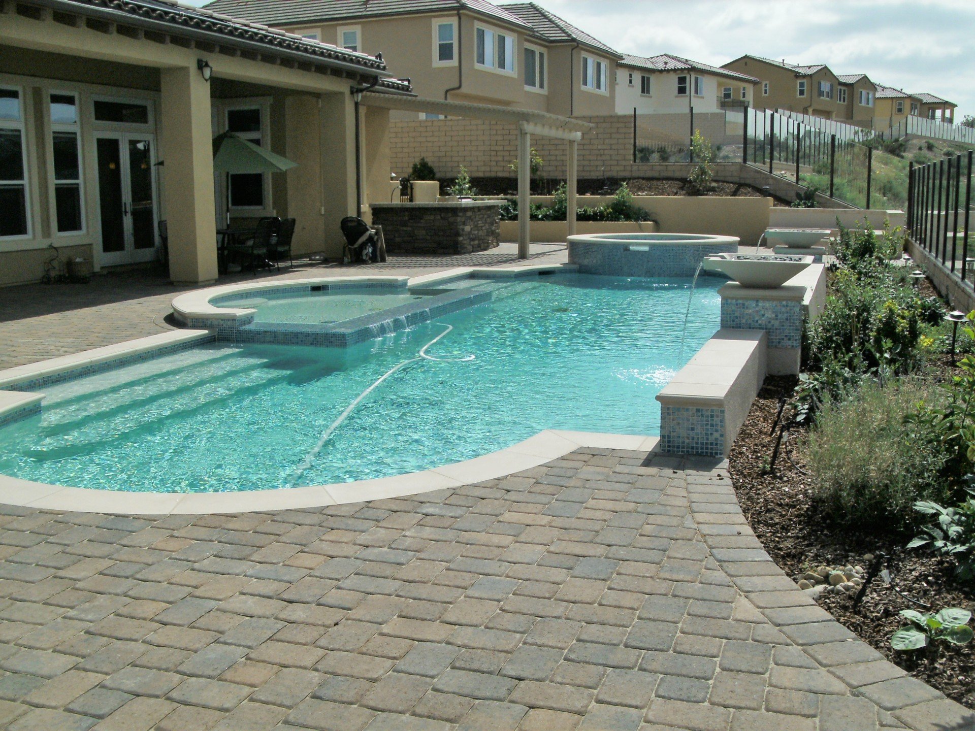 Hardscape & Landscape Services | River Rock Outscape San Diego