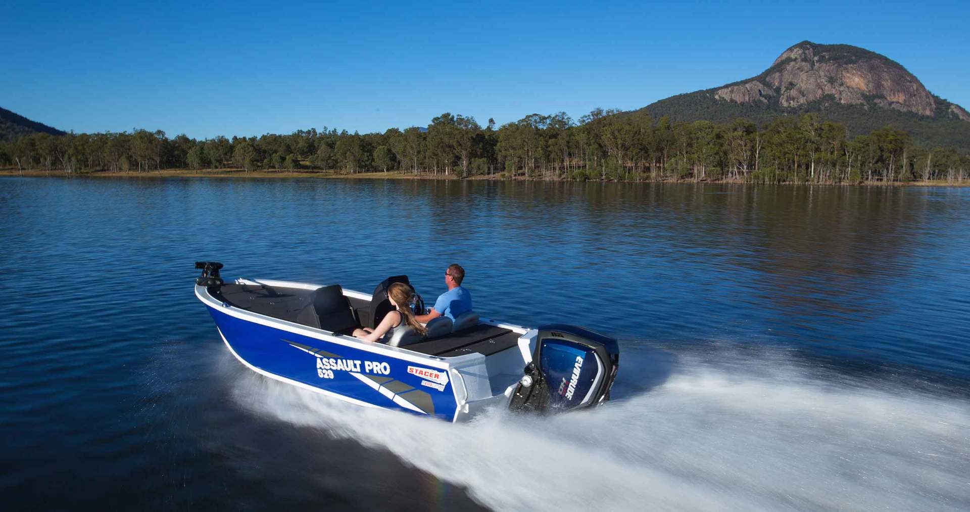 Stacer 409 Proline Striker