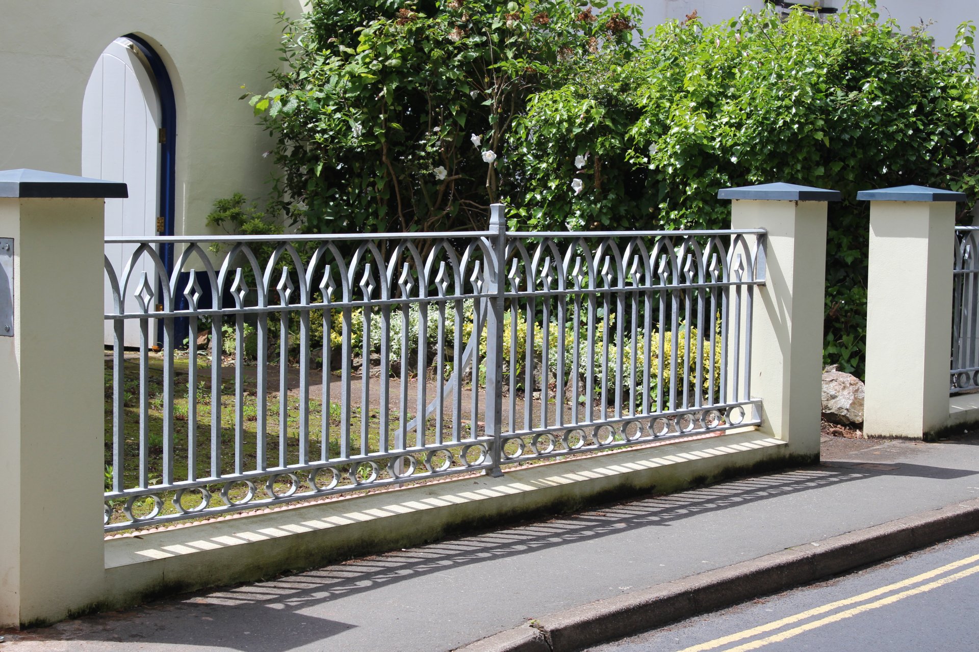 automated gates and railings carmarthen