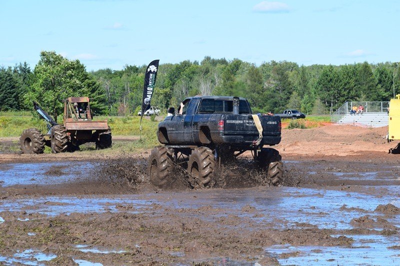 Howie's Mud Bog Photos