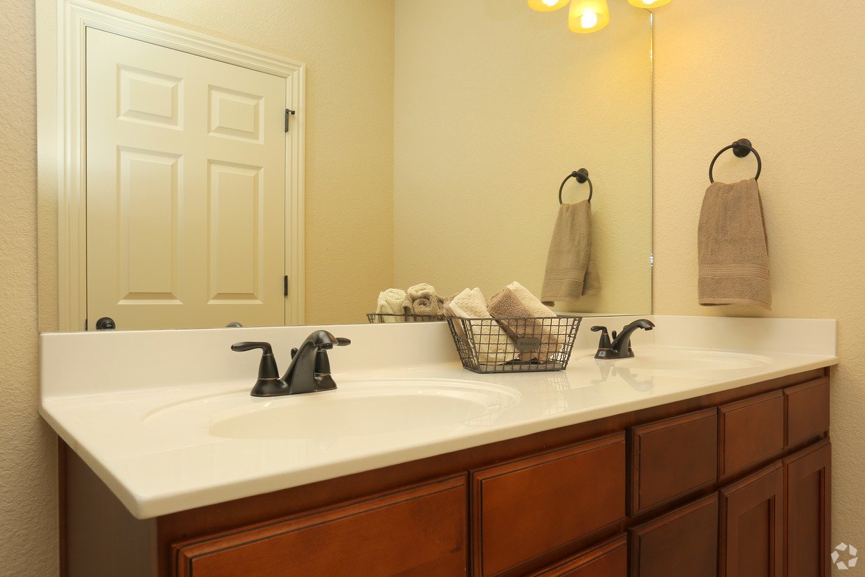 Best Student Property | The Row@Arkansas | Fayetteville