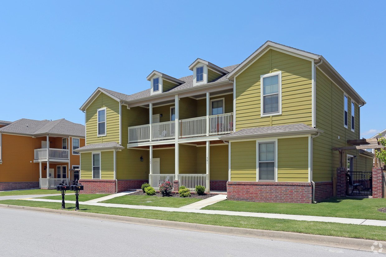 Best Student Property | The Row@Arkansas | Fayetteville