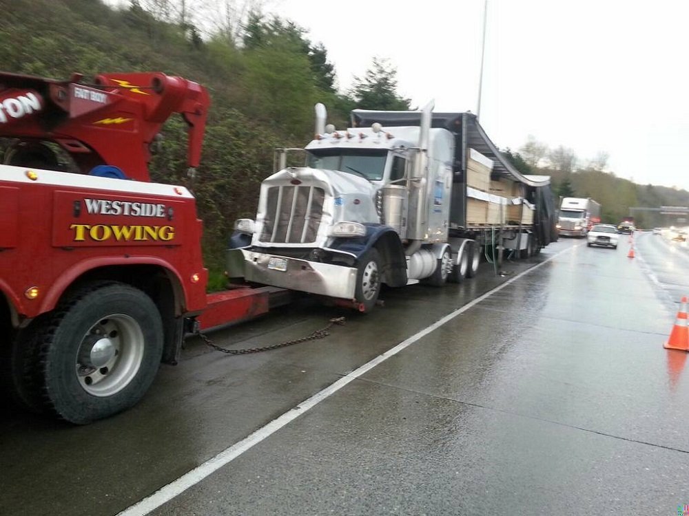 24-Hour Towing | Seattle, WA | Gary’s Westside Towing Inc.