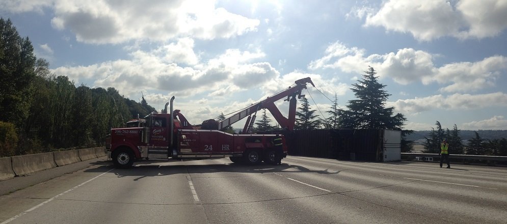 24-Hour Towing | Seattle, WA | Gary’s Westside Towing Inc.