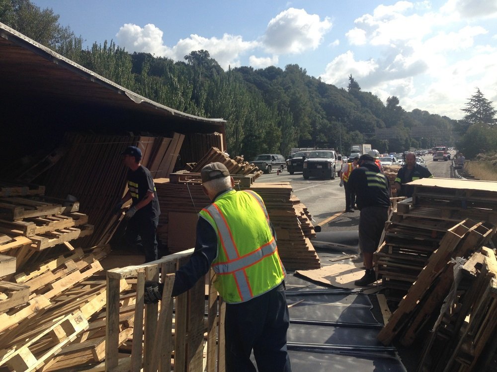 24-Hour Towing | Seattle, WA | Gary’s Westside Towing Inc.