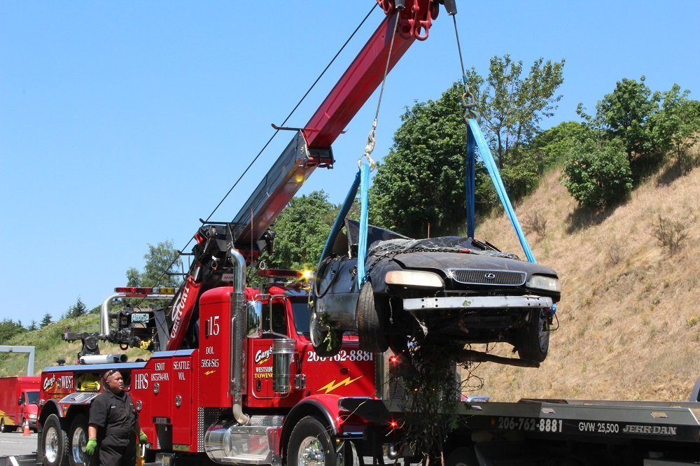 24-Hour Towing | Seattle, WA | Gary’s Westside Towing Inc.