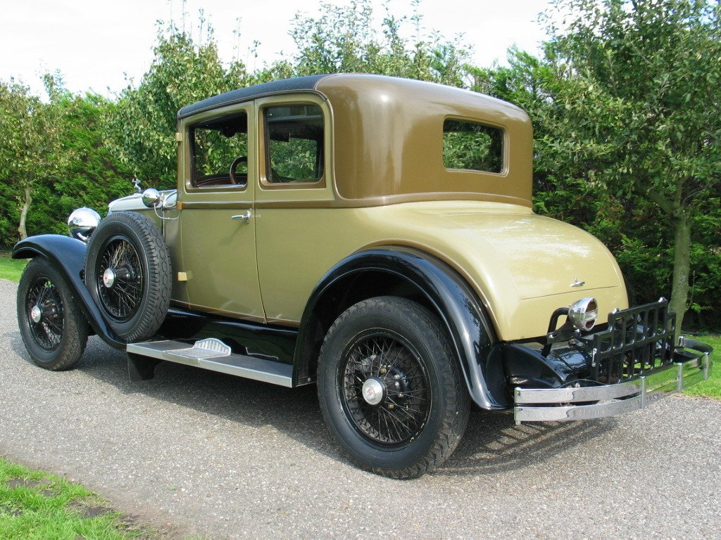 1928 Hupmobile coupe