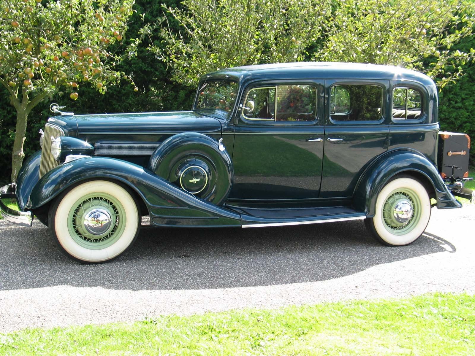 1934 Pontiac 4 deurs sedan