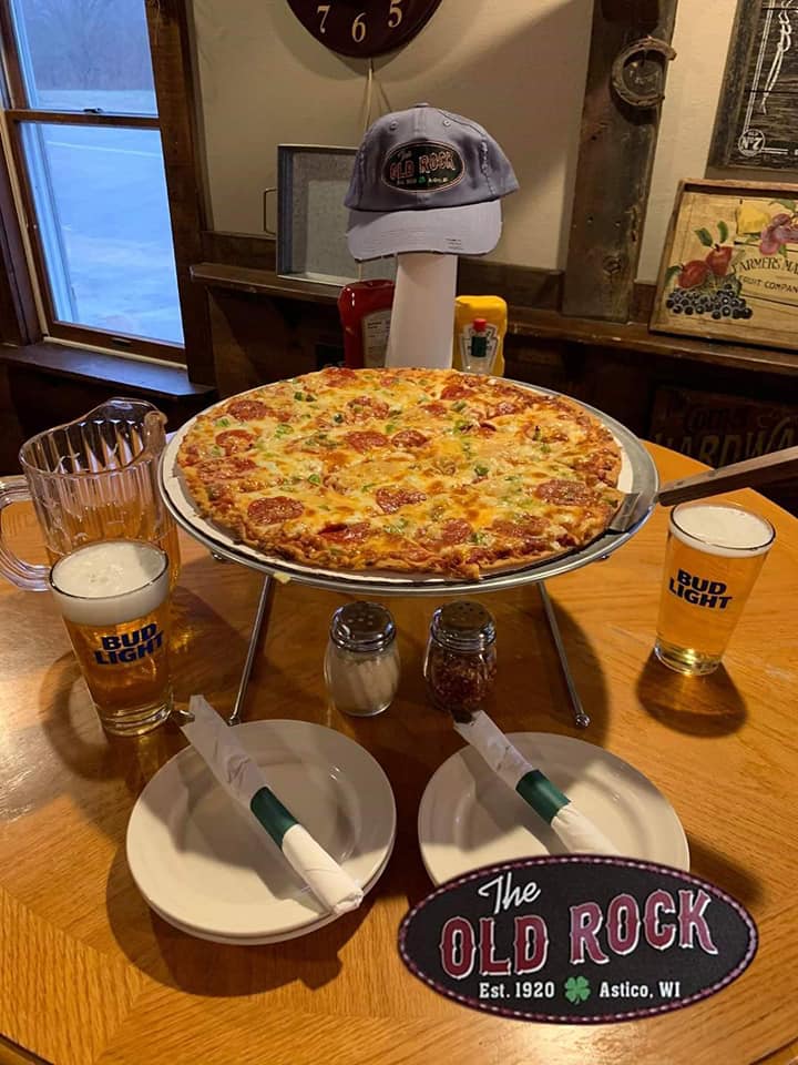 The Old Rock Bar & Grill : Astico & Columbus, WI