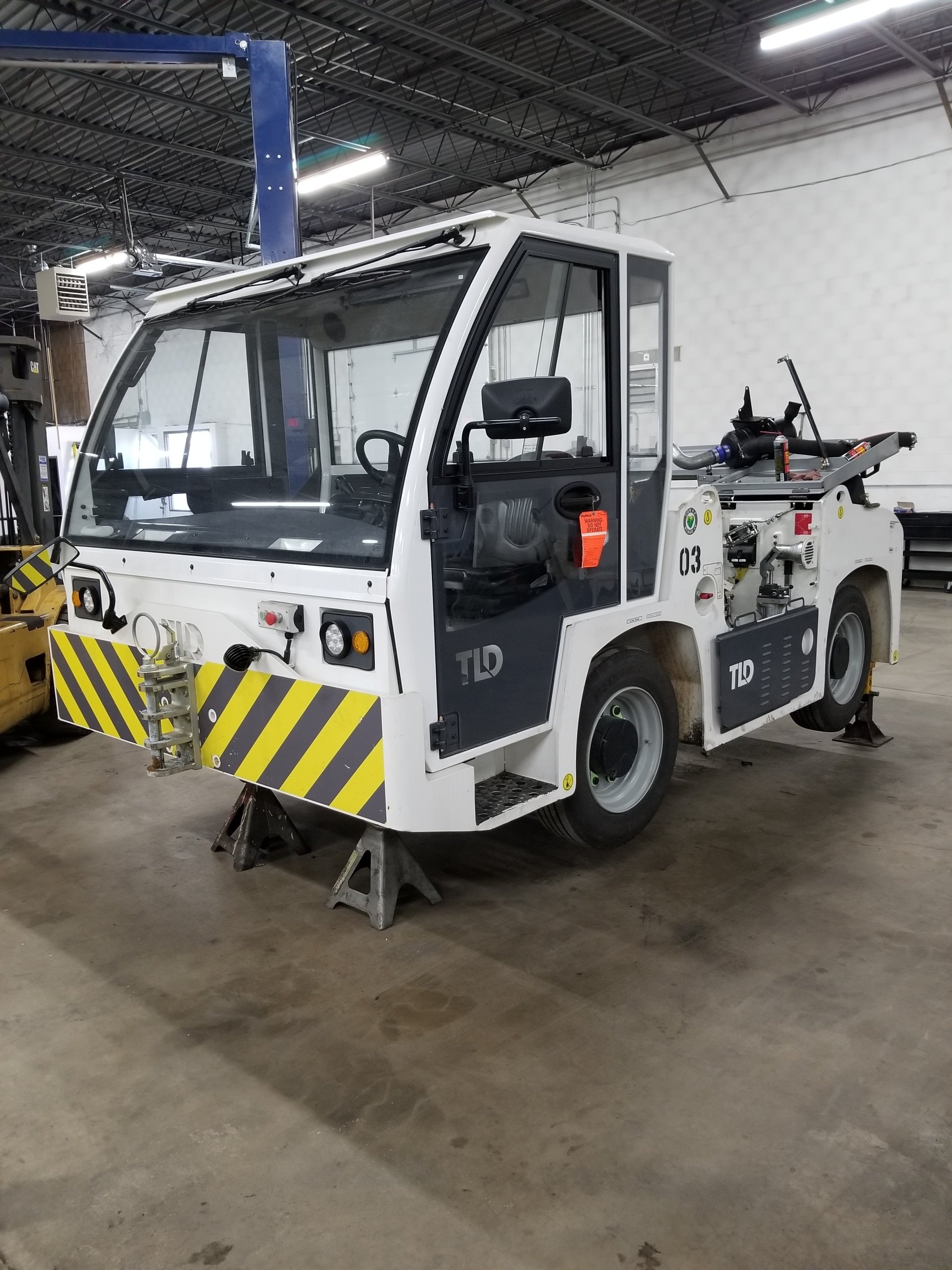 Ground Support Equipment | ORD, LAX, LGB Airports | ORD Lift & GSE