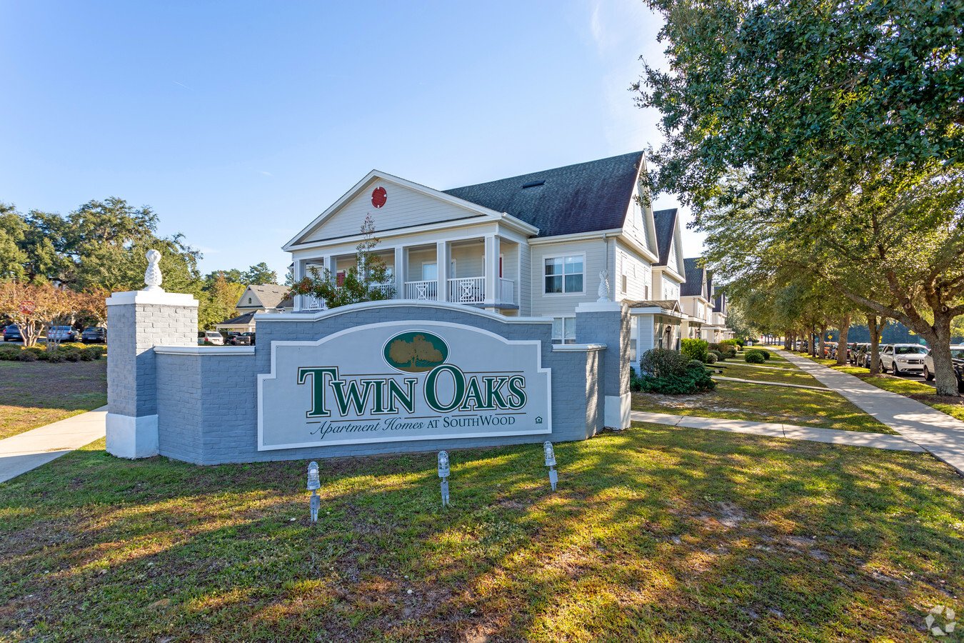 Twin Oaks At Southwood