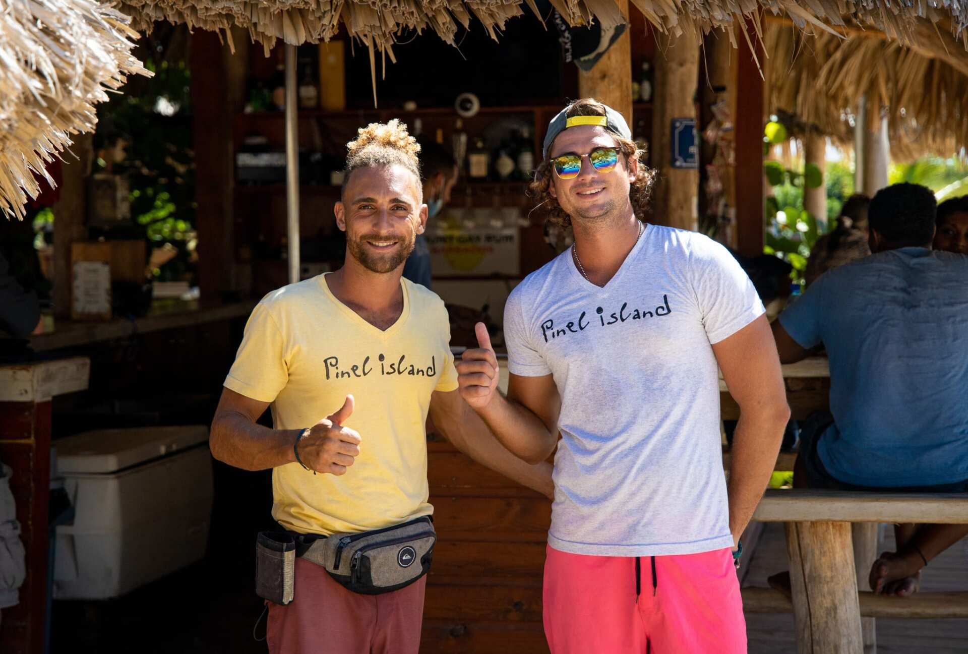 Welcome to the Yellow Beach restaurant at Pinel island