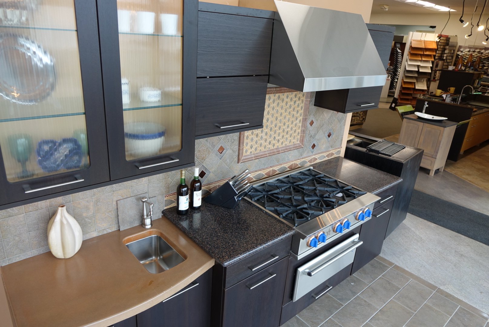 Kitchen Displays - Howards Kitchen Studio