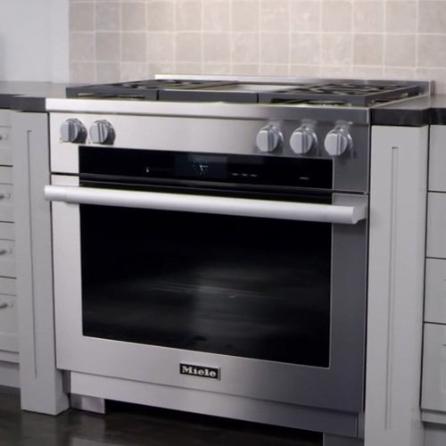 Kitchen Displays - Howards Kitchen Studio