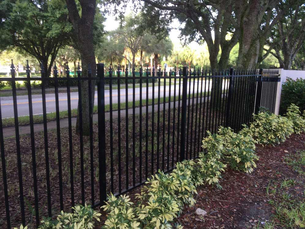 Fence and Rail Gallery | Sunrise, FL | First Class Fence & Rail, Inc.