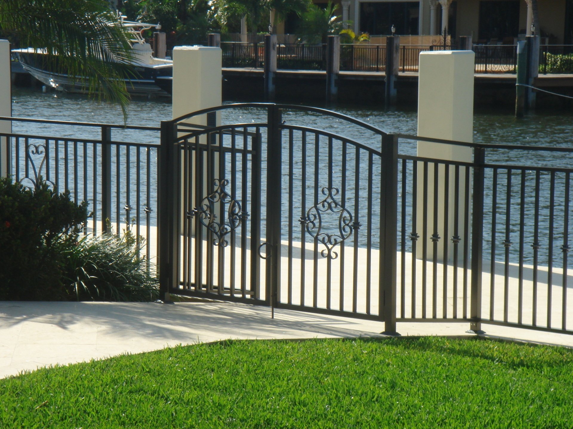 Fence and Rail Gallery | Sunrise, FL | First Class Fence & Rail, Inc.