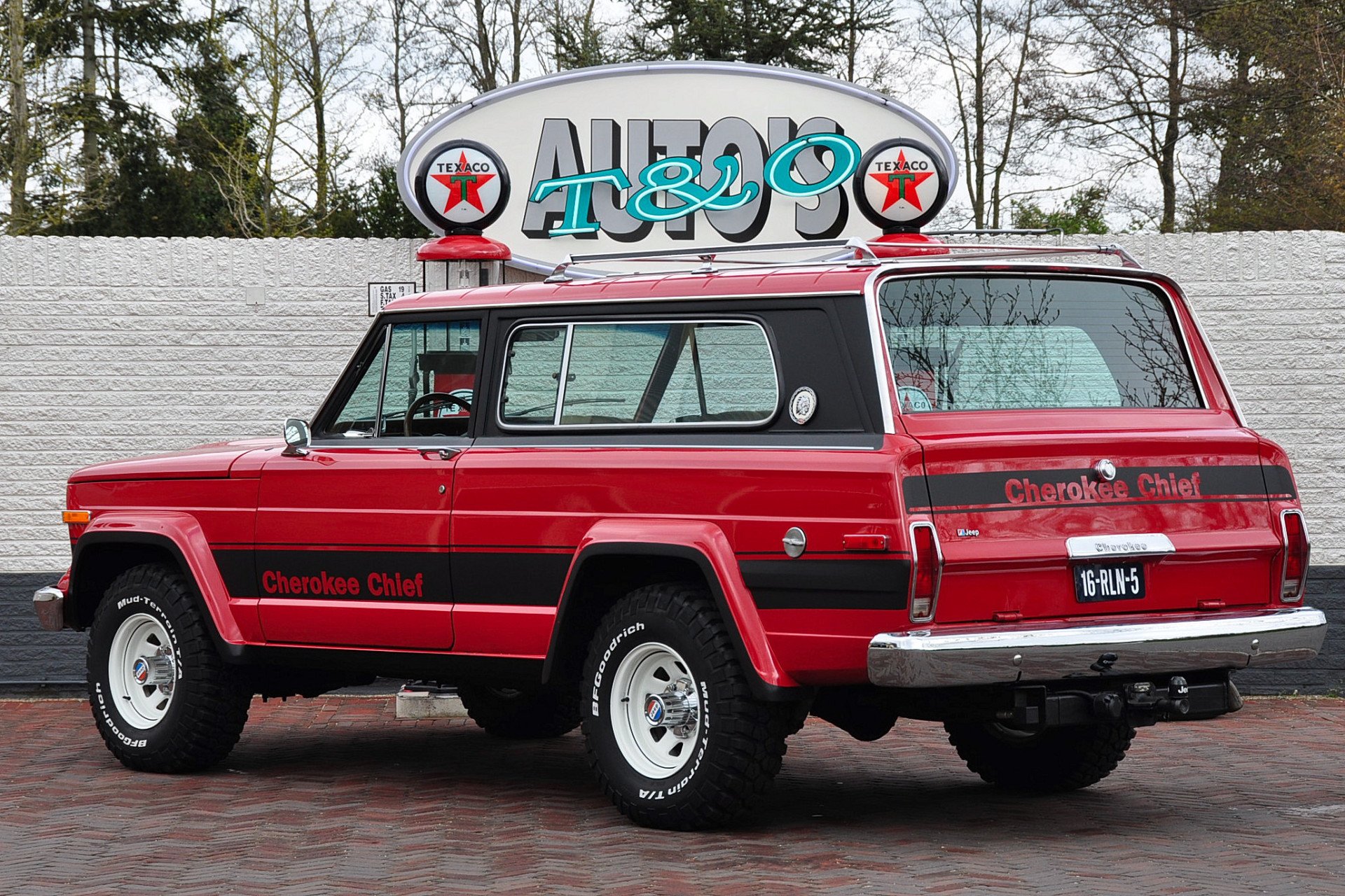 Cherokee Chief 401 5.7L V8 kopen? | T&O Auto's