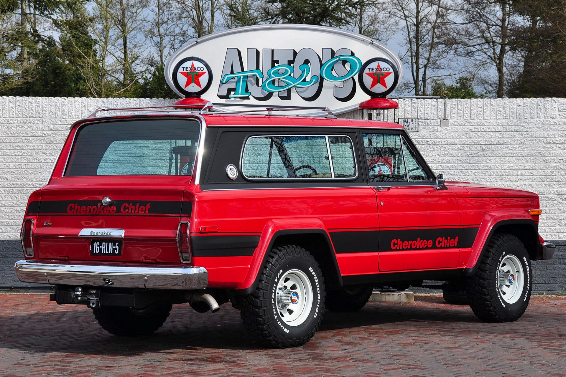 Cherokee Chief 401 5.7L V8 kopen? | T&O Auto's