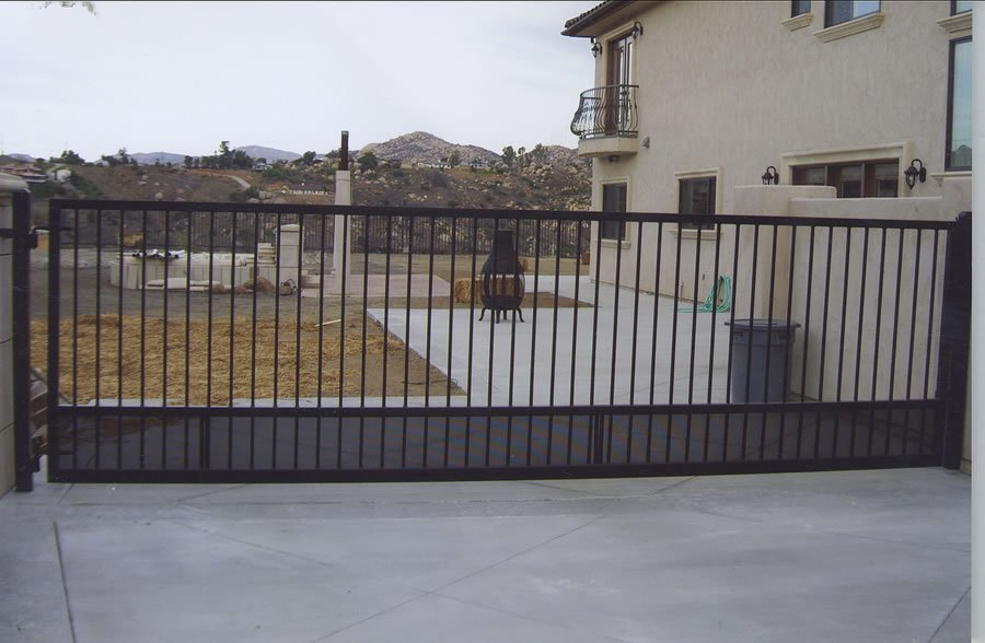 Sam's Fencing - Driveway Gates