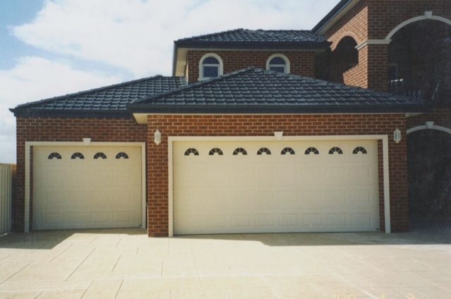 WINDOWS | Factory Direct Garage Doors