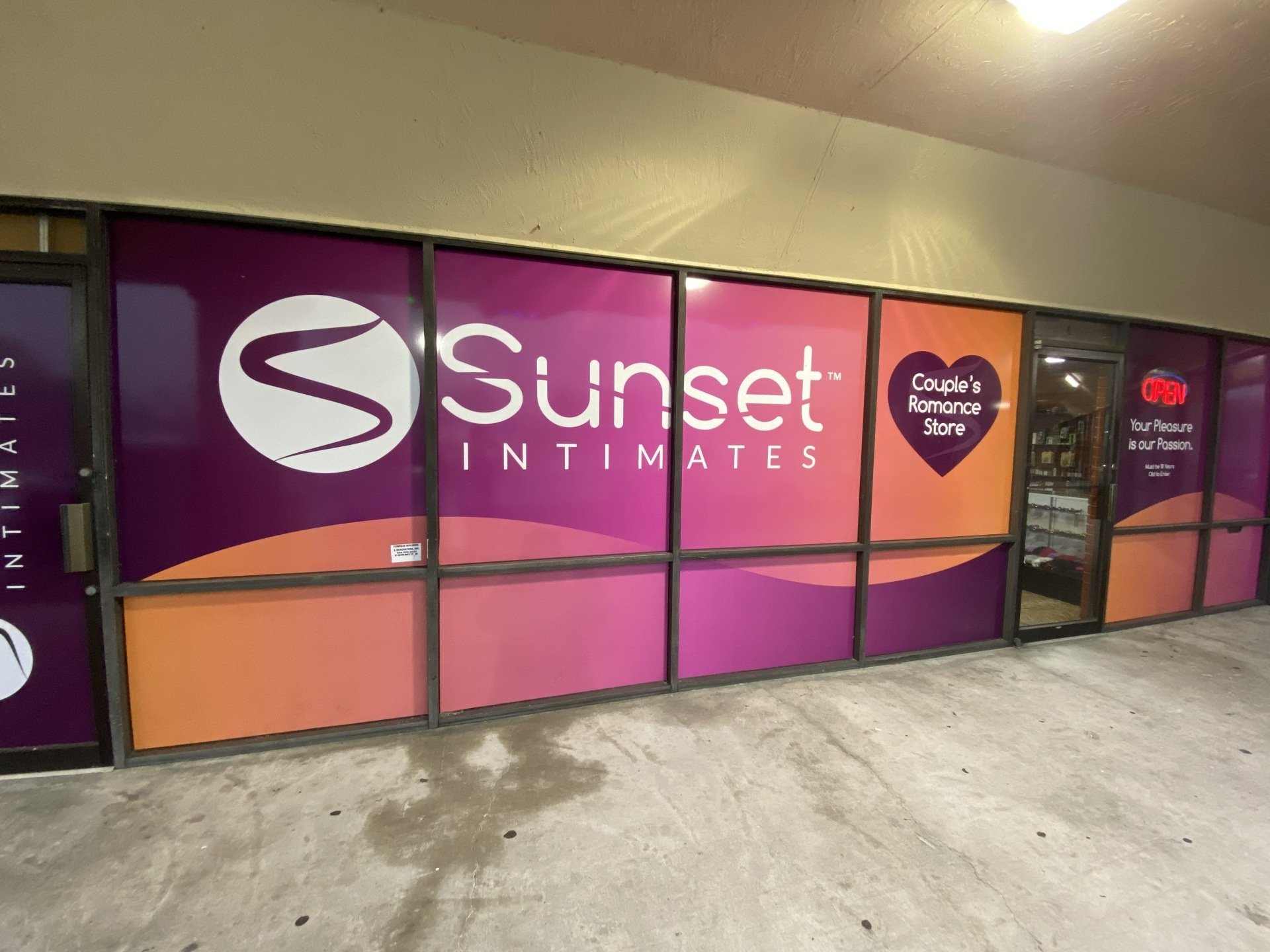 Commercial Building Vinyl Wraps, Signs, & Graphics | Jacksonville, FL