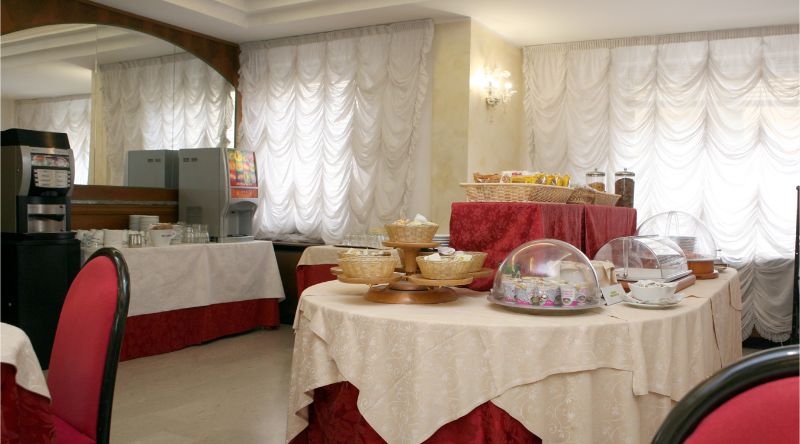 Albergo con parcheggio | Monfalcone, GO | Hotel Excelsior