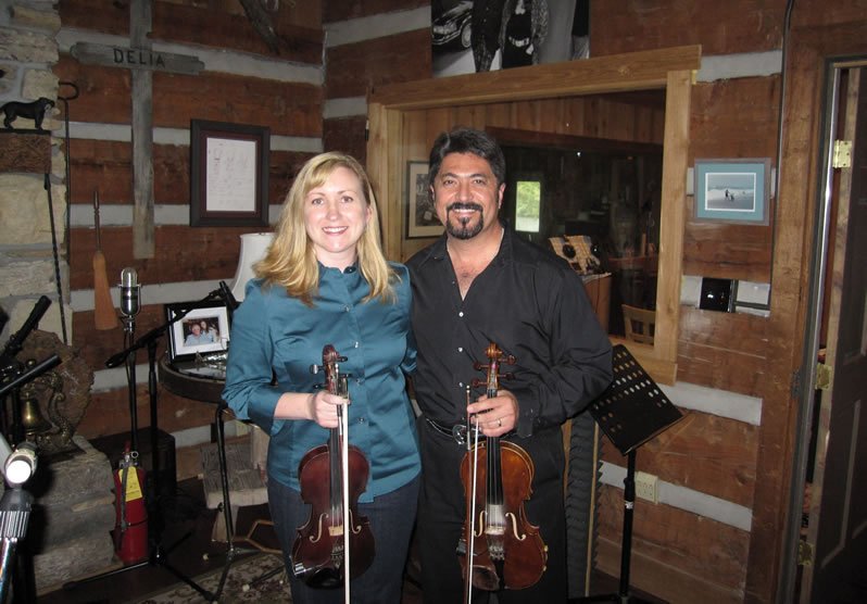 Official Website of Laura White | PHOTOS