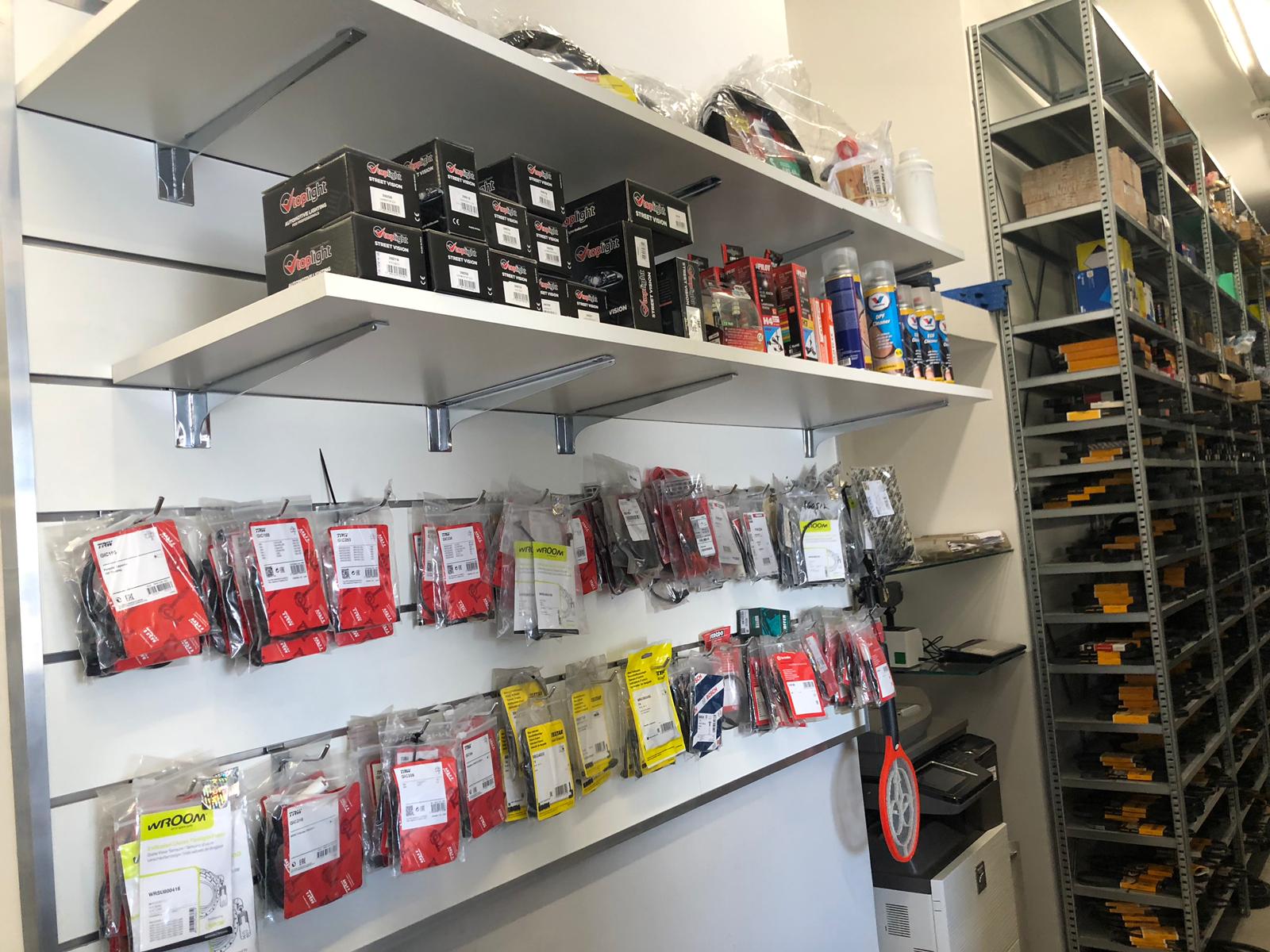 Vendita ricambi per auto - Bari - Centro Ricambi Modugno