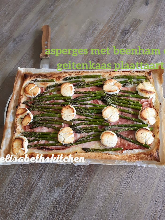 asperges met beenham en geitenkaas plaattaart