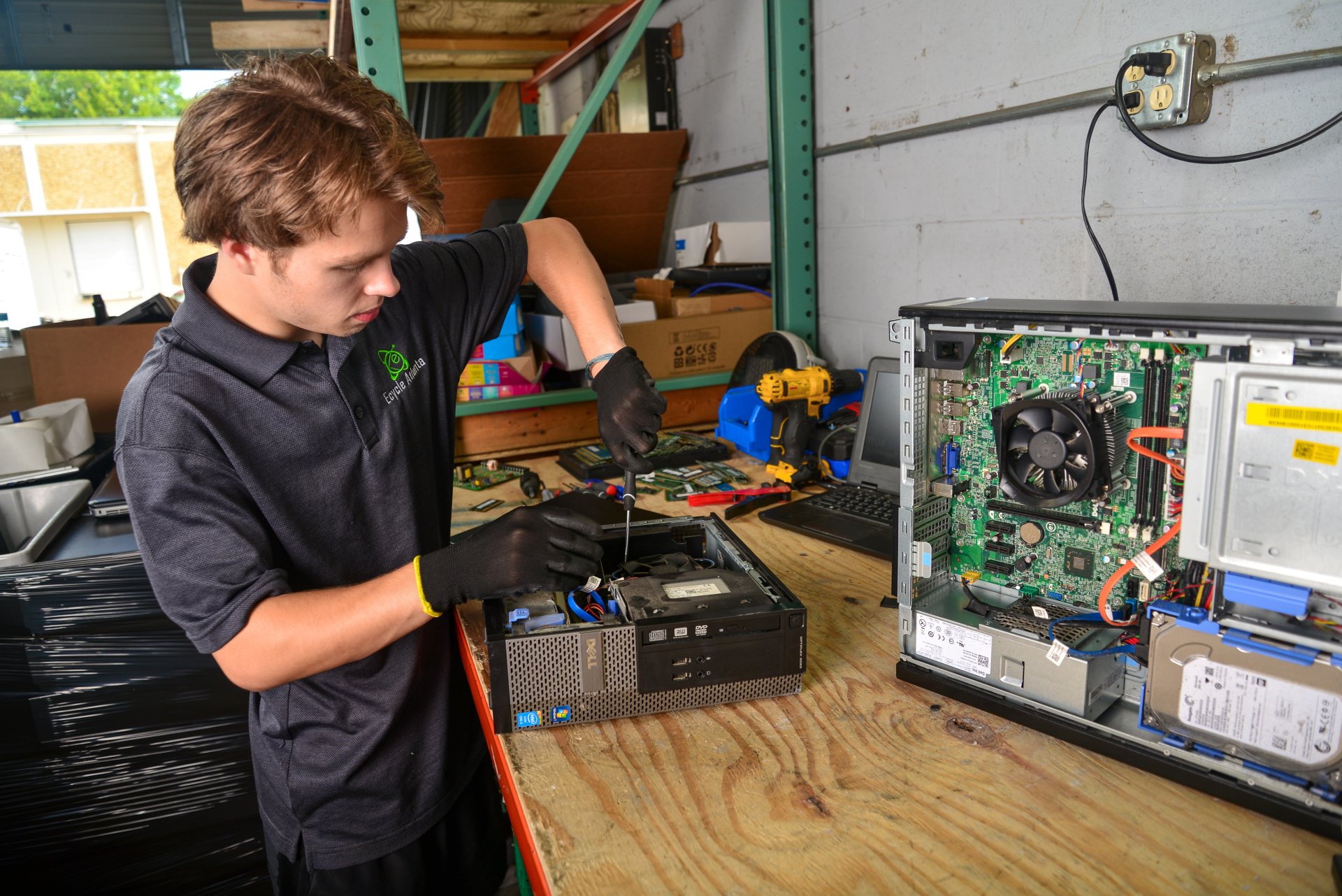 Server Equipment Recycling and Disposal| Free Pickup