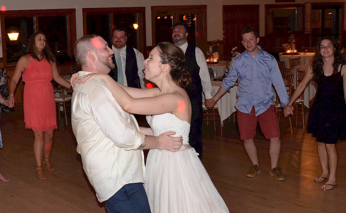 Alyson's Orchard Weddings & Events | Pete Chambers Entertainment