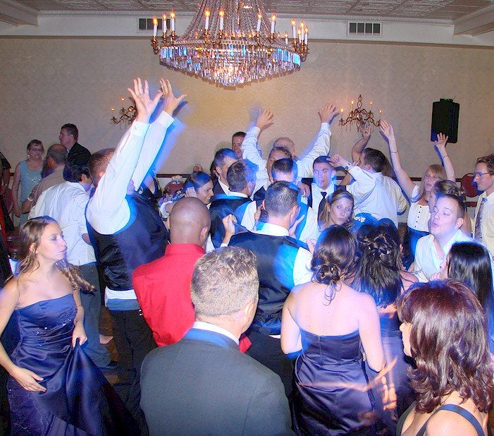 White Cliffs Weddings & Events | Pete Chambers Entertainment | New England