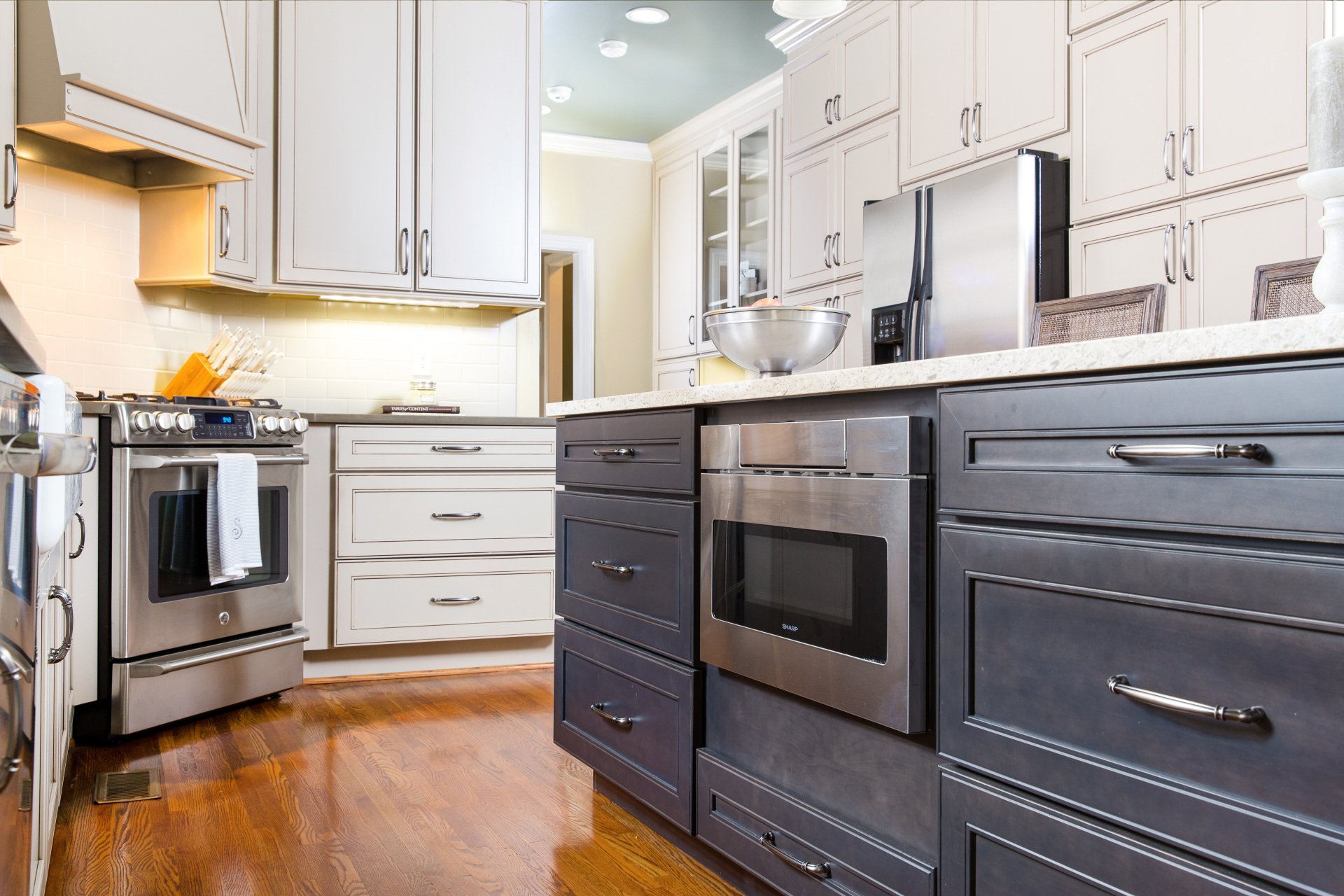 Portfolio - Our Impressive Kitchen Portfolio of Custom Cabinet Designs