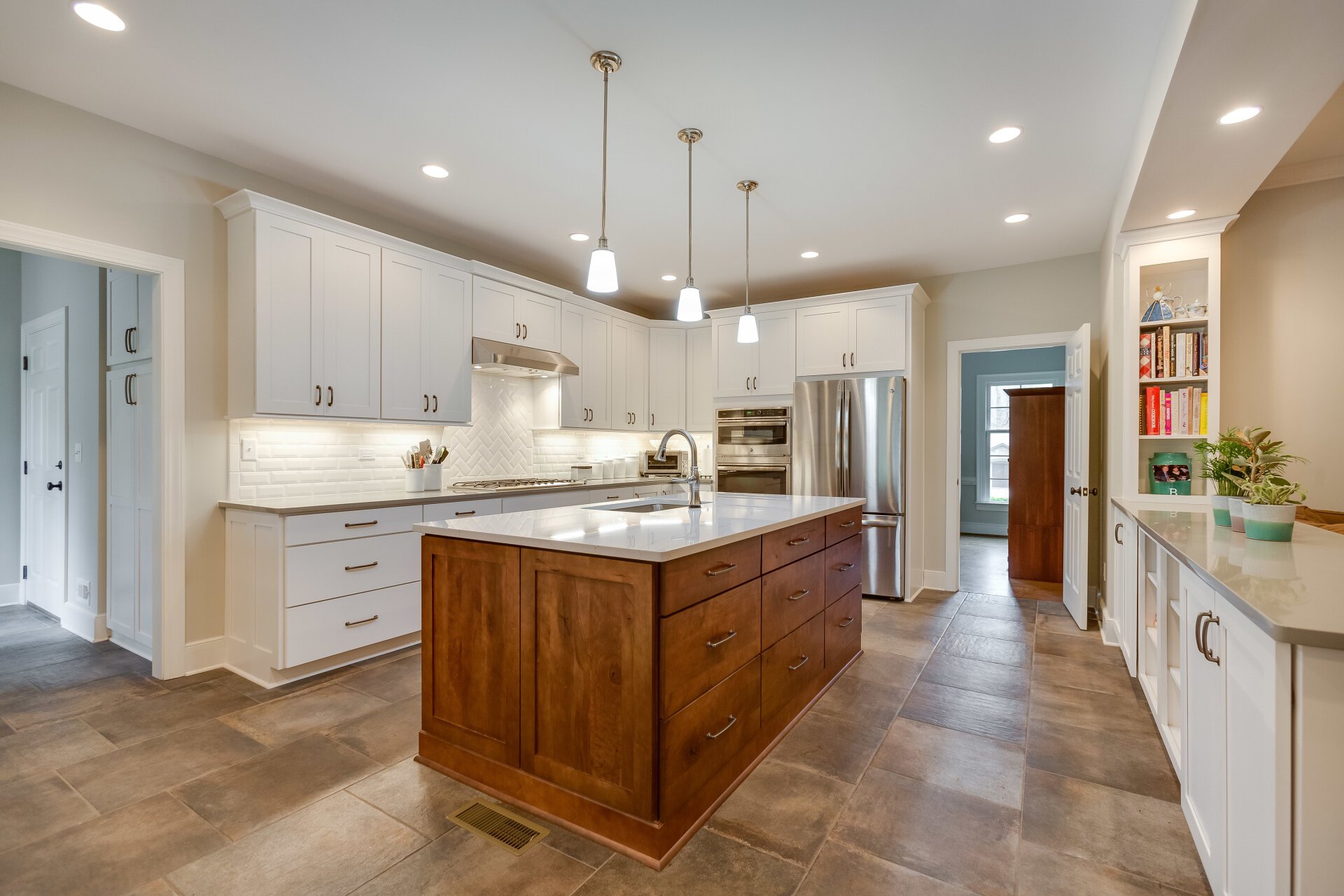 Portfolio - Our Impressive Kitchen Portfolio of Custom Cabinet Designs