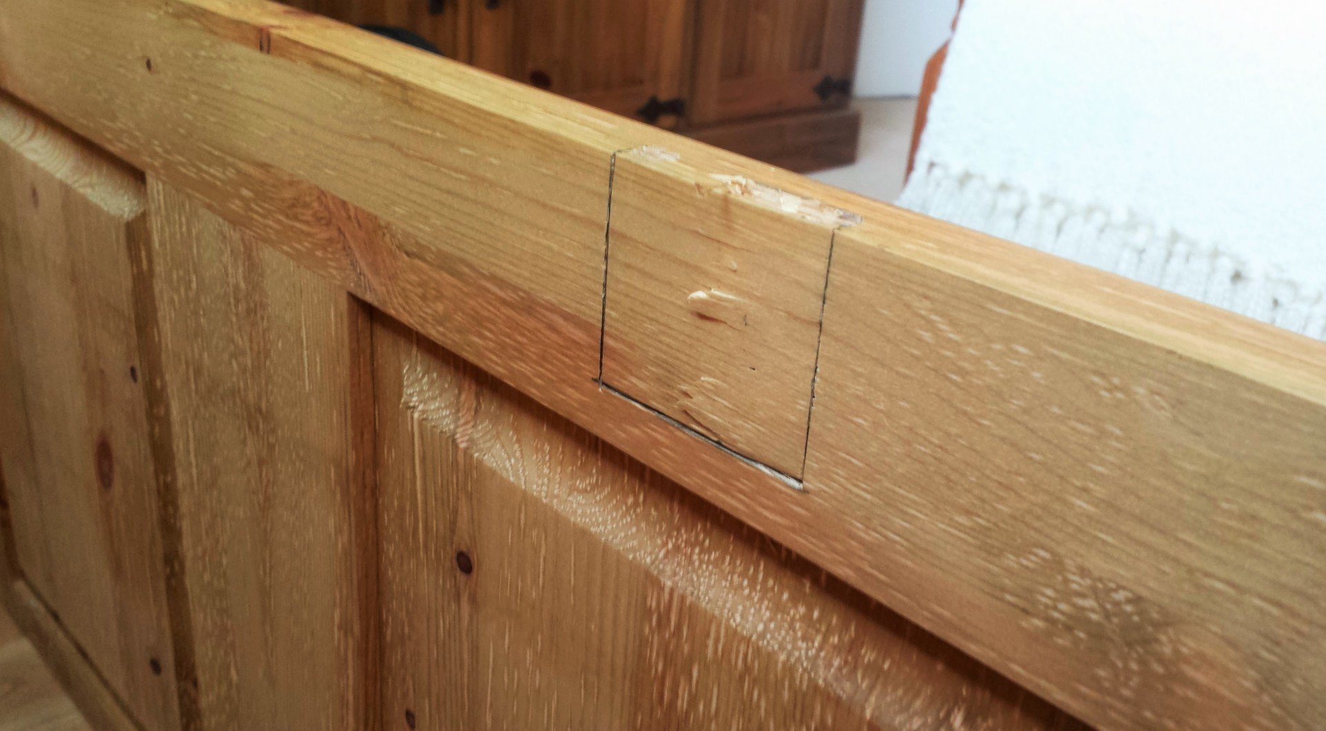 BESPOKE JOINERY & LOCK FITTING