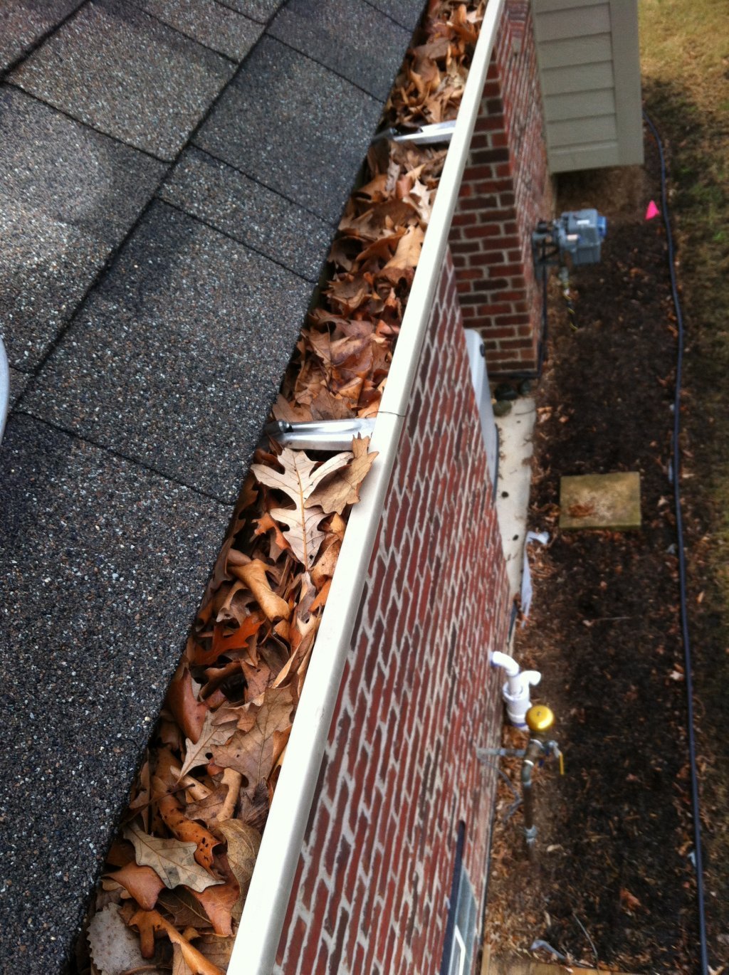 Gutter Services | Southfield, MI | Henderson’s Gutter Cleaning Service