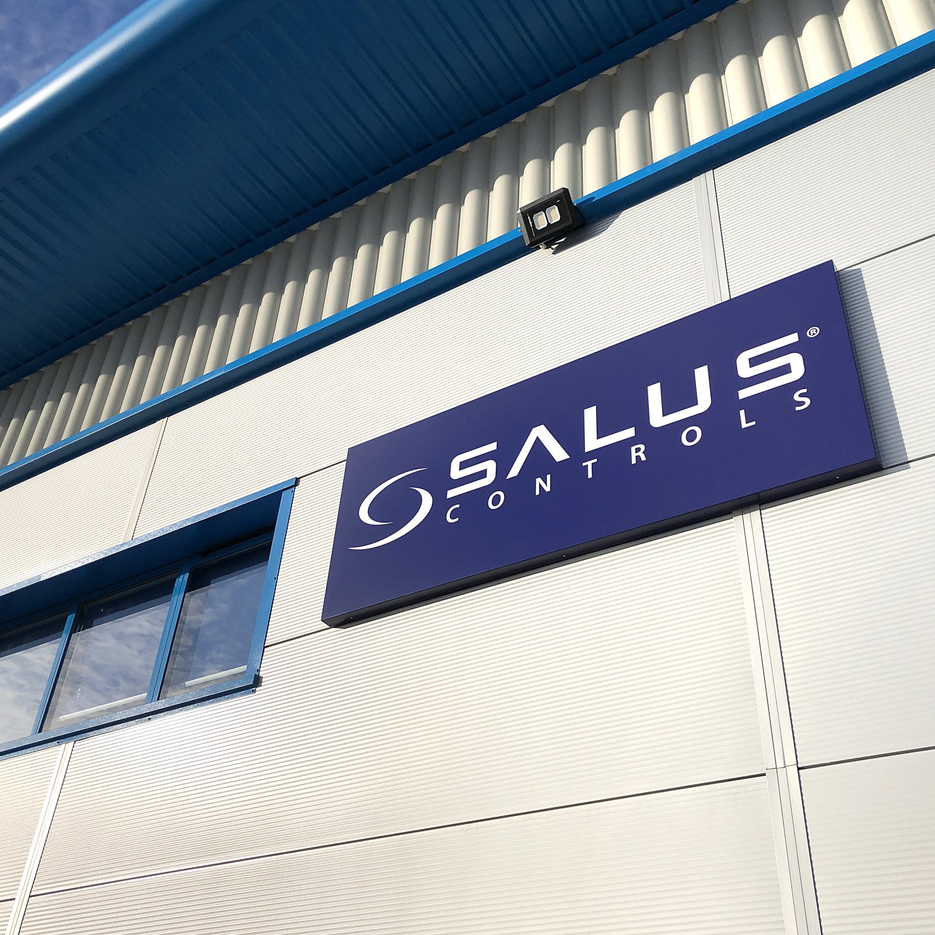 Tray Signs - Quality Signage with no Face Fixings