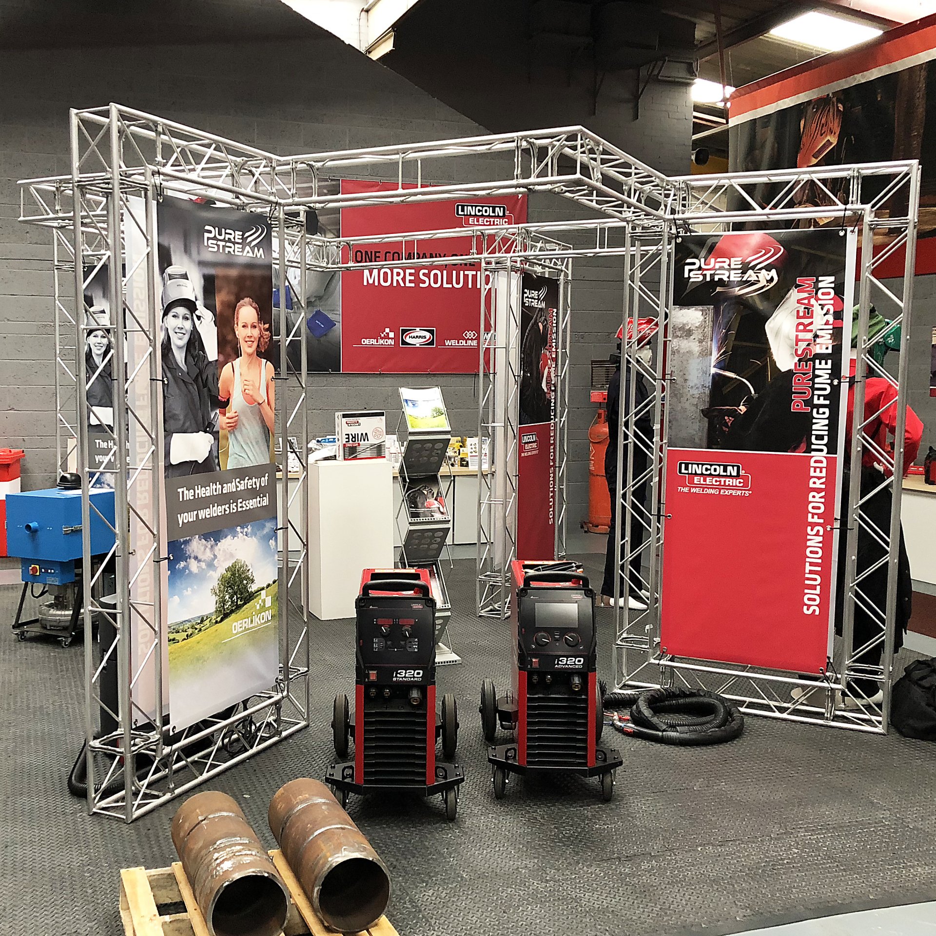 Truss Gantry | Lightweight Aluminium Exhibition Structures