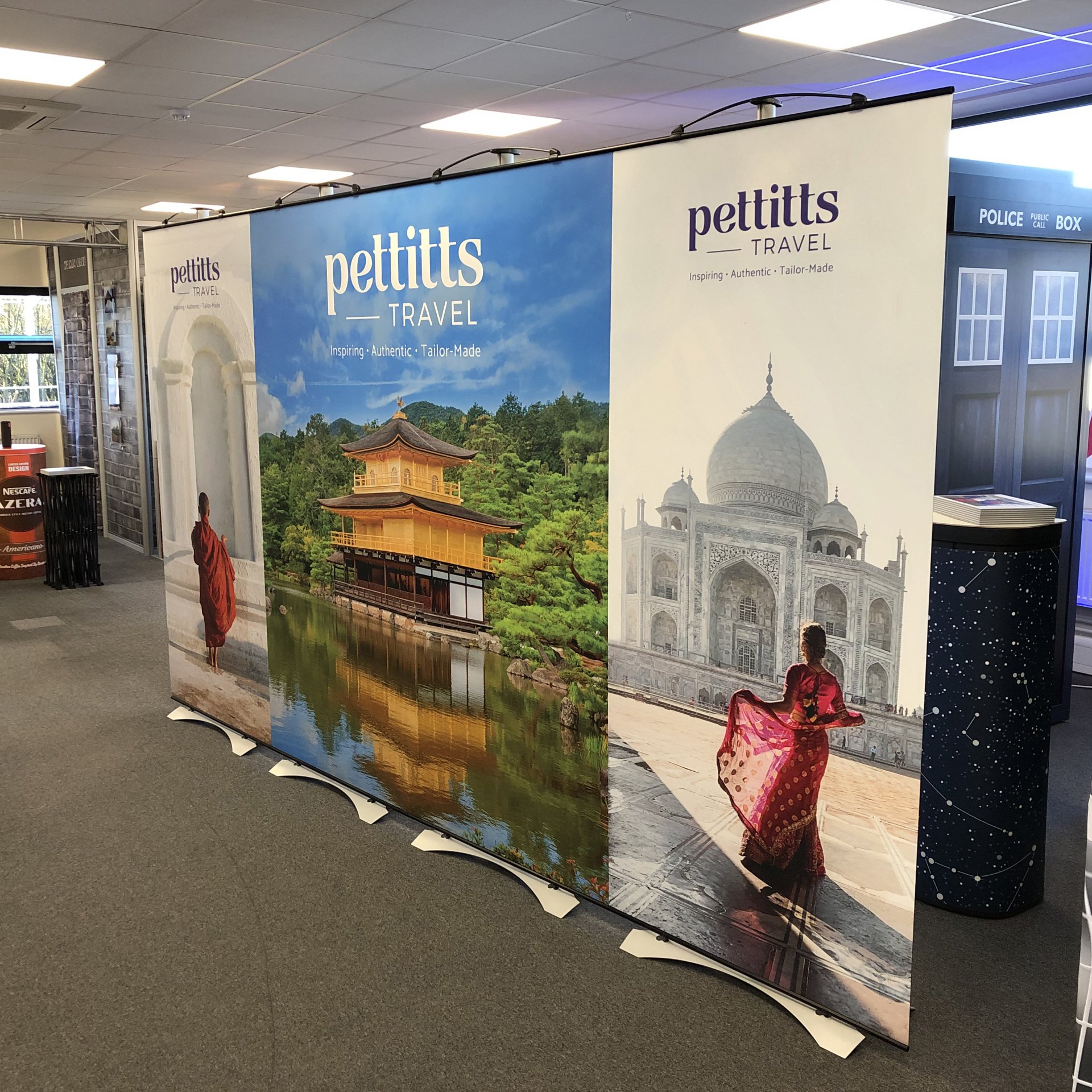 Twist Banner Stands | Exhibition & Display Stands