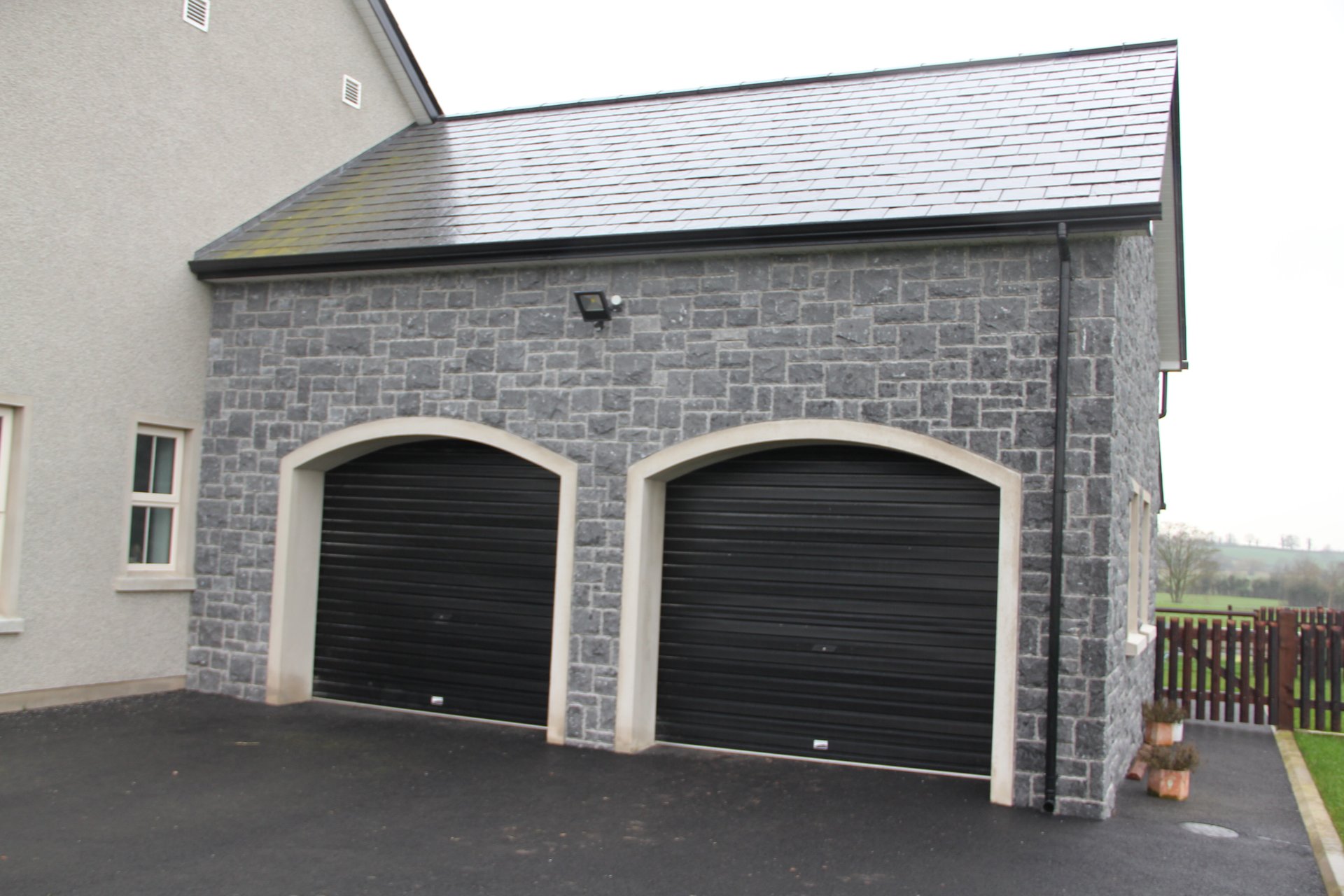 Expert stonemasons at Deerpark Stone