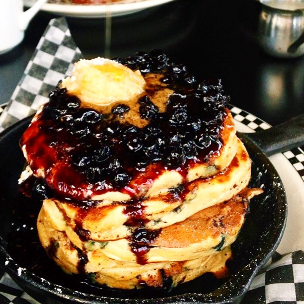 Toronto Restaurant & Patio - Old School YYZ