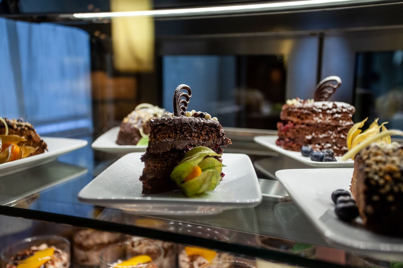 Kafejnīca "PAGRABIŅŠ" | HOTEL CĒSIS